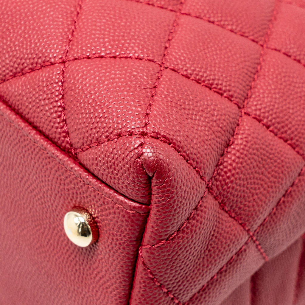 CHANEL MEDIUM COCO HANDLE CAVIAR RED GHW – Ateléra