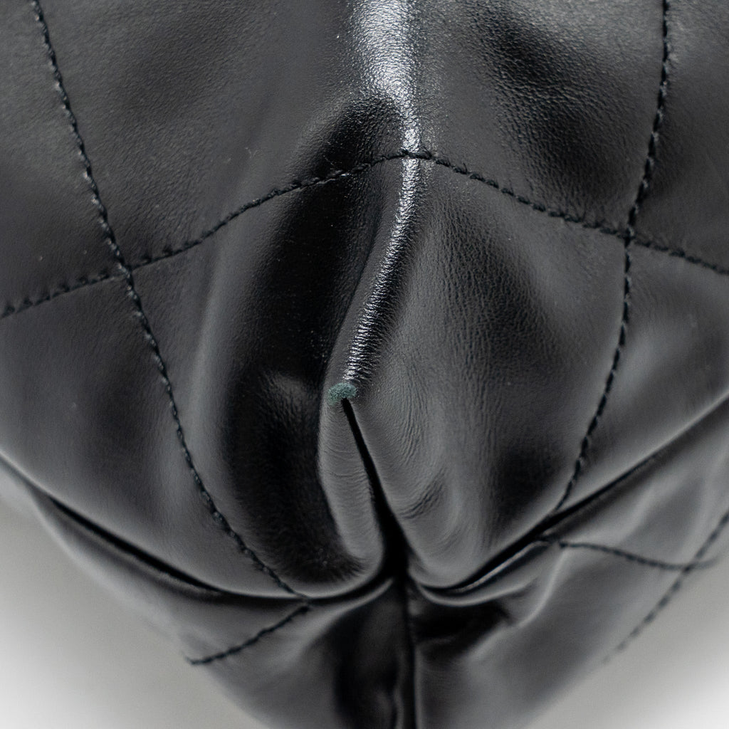 CHANEL SMALL 22 BAG SHINY CALFSKIN BLACK GHW (MICROCHIP) – Ateléra